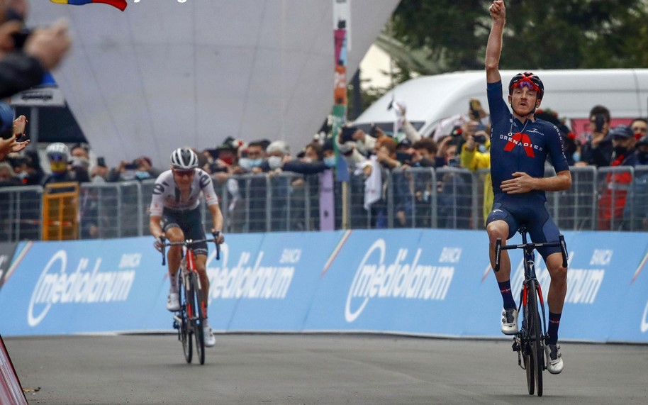 15ο εταπ – Ο Geoghegan Hart με 5η νίκη στην INEOS - CycloNews.gr